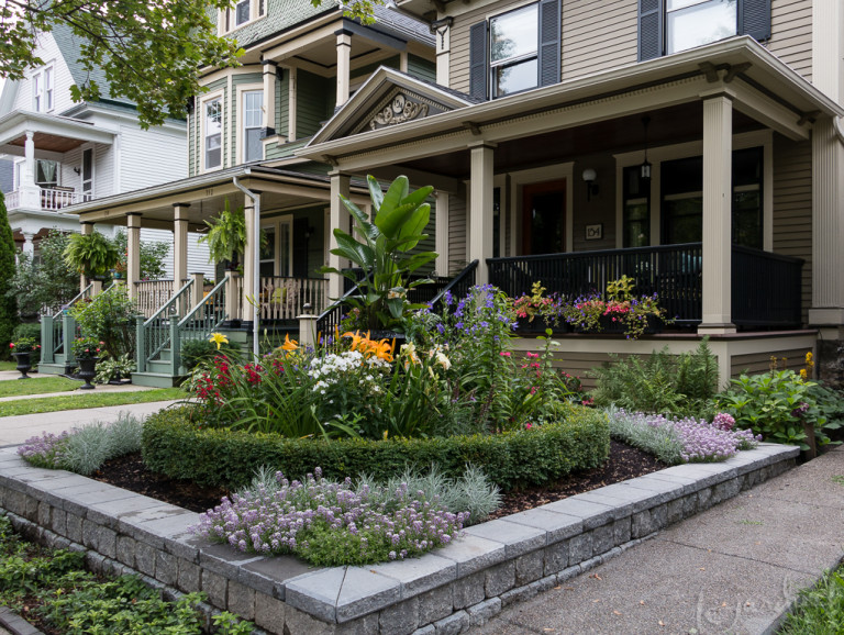 Small Garden Re-Imagined: Buffalo Style – Le Jardinet